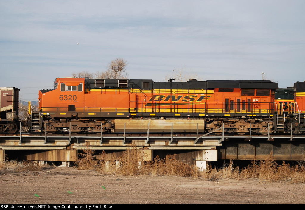 BNSF 6320